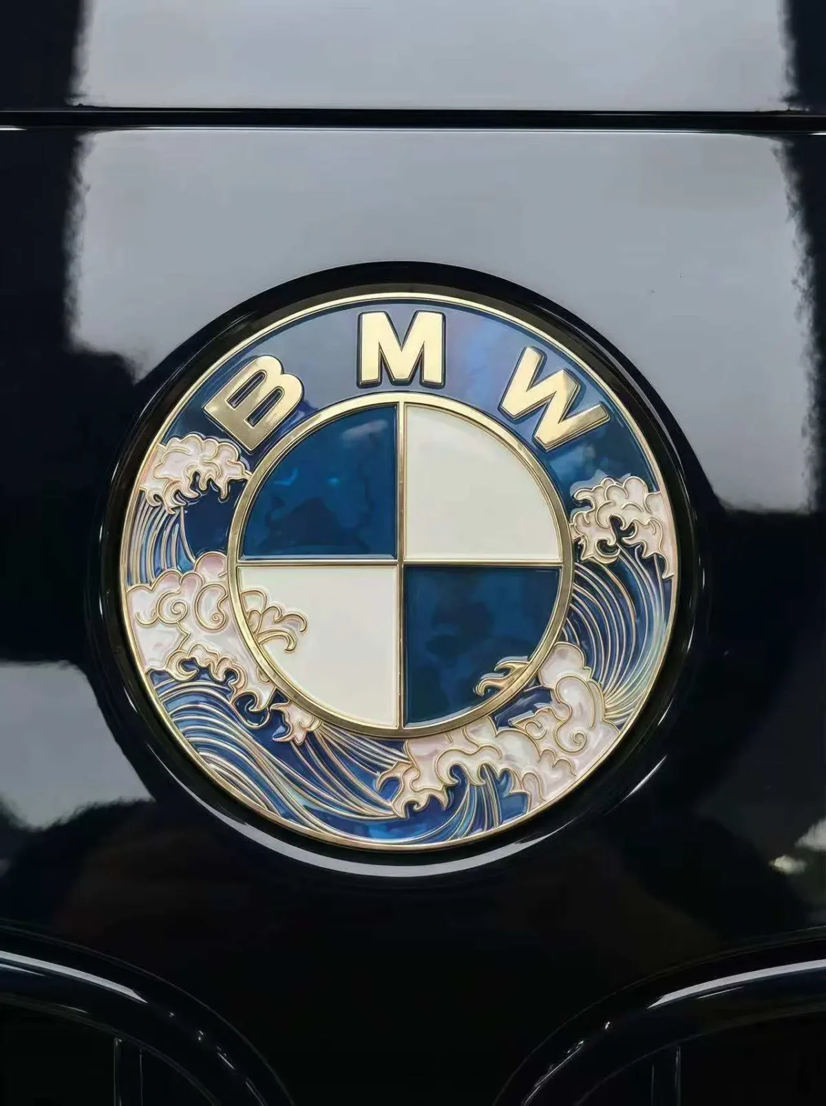 🌊 BMW logo Kanagawa Wave Emble - Premium Car Art Badge